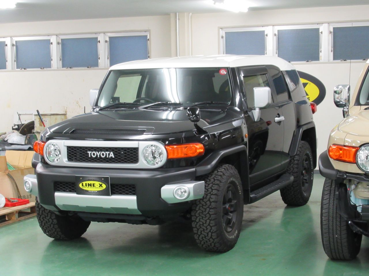 大好評！FJクルーザー ≪LINE-X≫カスタムオーダー頂き続々と入庫！｜LINE-X 自動車部門 公式ブログ｜flexdream blog