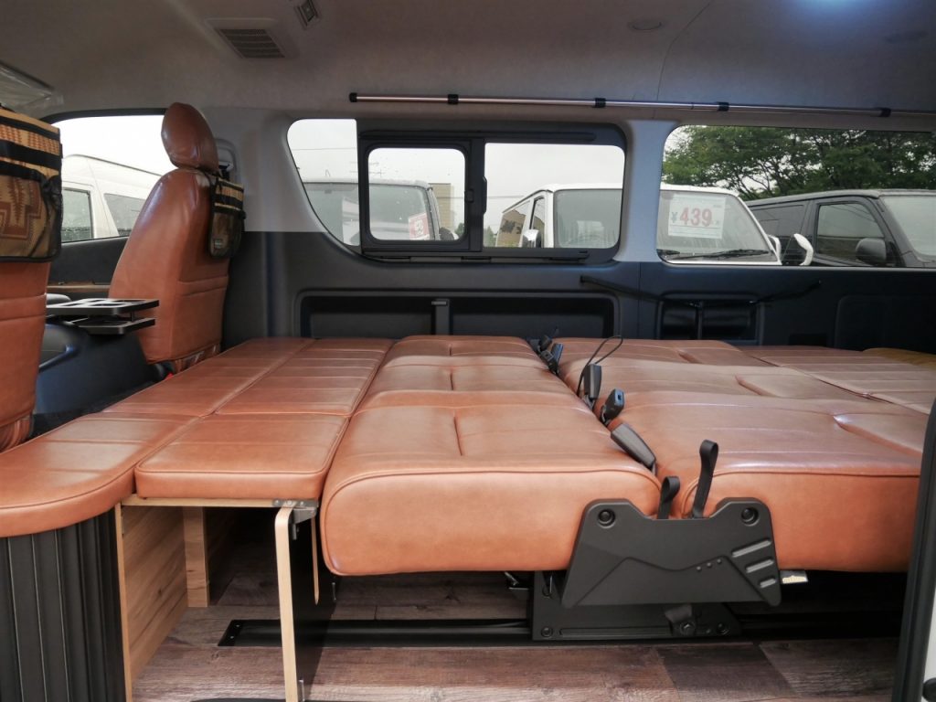 ヴィンテージ内装のFD-BOX2入庫です！｜ハイエース専門店のライトキャンピングカー｜flexdream blog