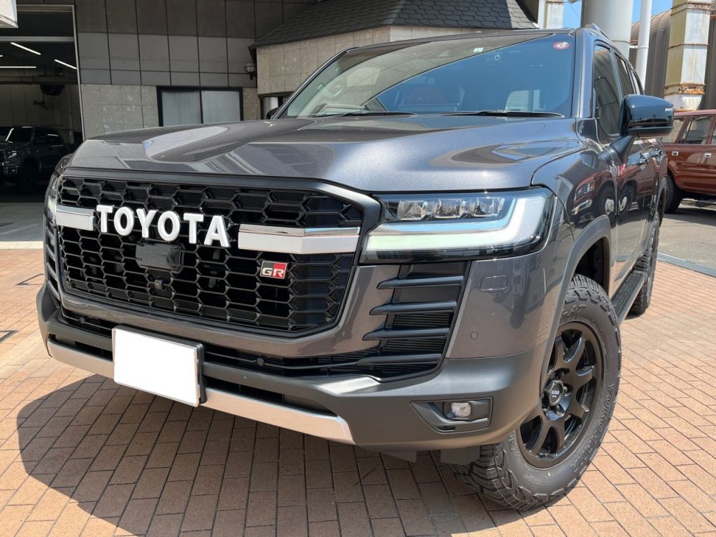 ランクル300カスタムのご依頼 AXからGRへ外装フルカスタムしました～ ｜ランクル専門店のキャンプ・アウトドアビークル｜flexdream blog