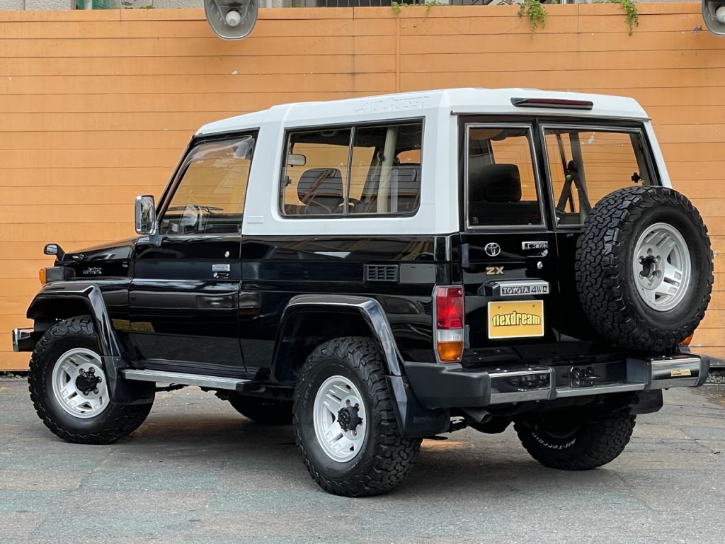 希少な純正ブラックのボディカラー！～ランドクルーザー70 ZX HZJ73HV のご紹介～｜ランクル専門店スタッフの独り言｜flexdream blog