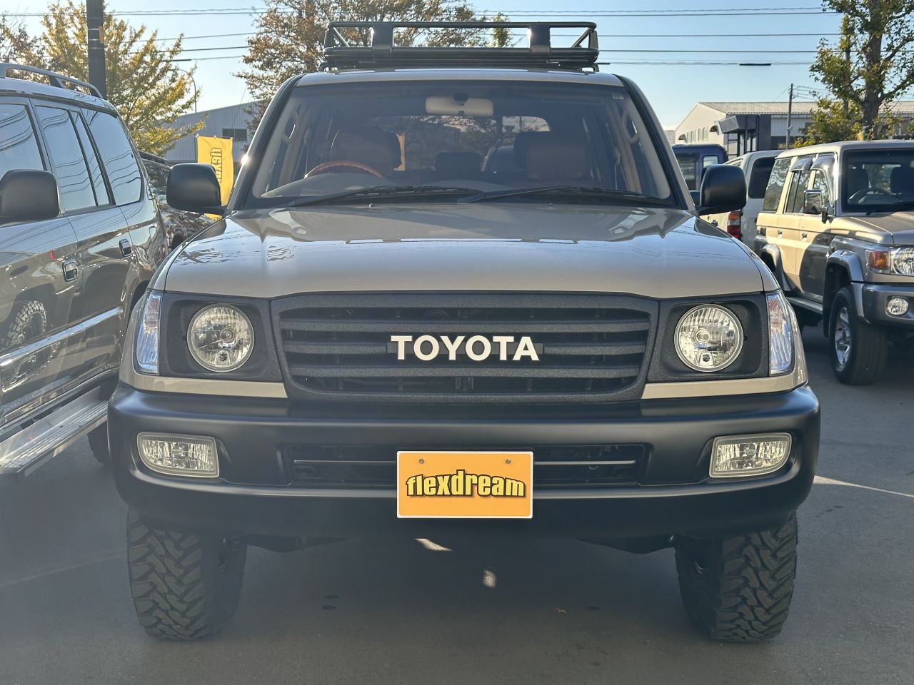 ベージュの丸目兄弟 95プラド＆ランクル100 ｜ランクル専門店のキャンプ・アウトドアビークル｜flexdream blog