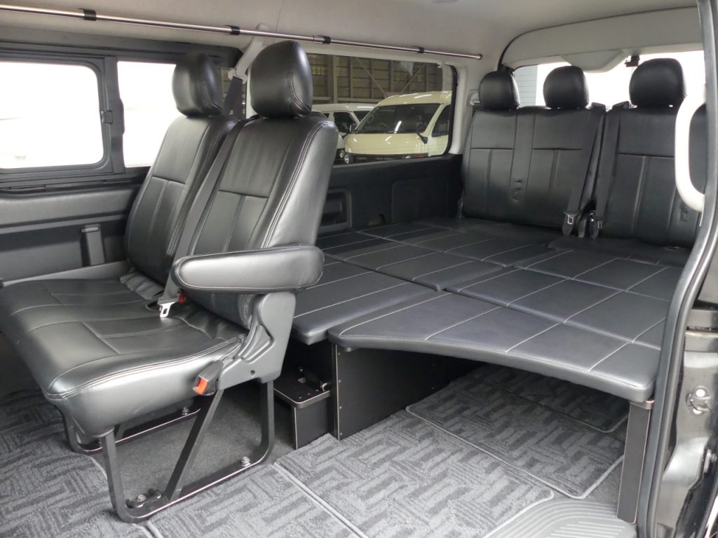 ハイエースワゴン 4WD GL【 FD-BOX FDベッド03-W 】のご紹介～☺｜ハイエース専門店のライトキャンピングカー｜flexdream blog