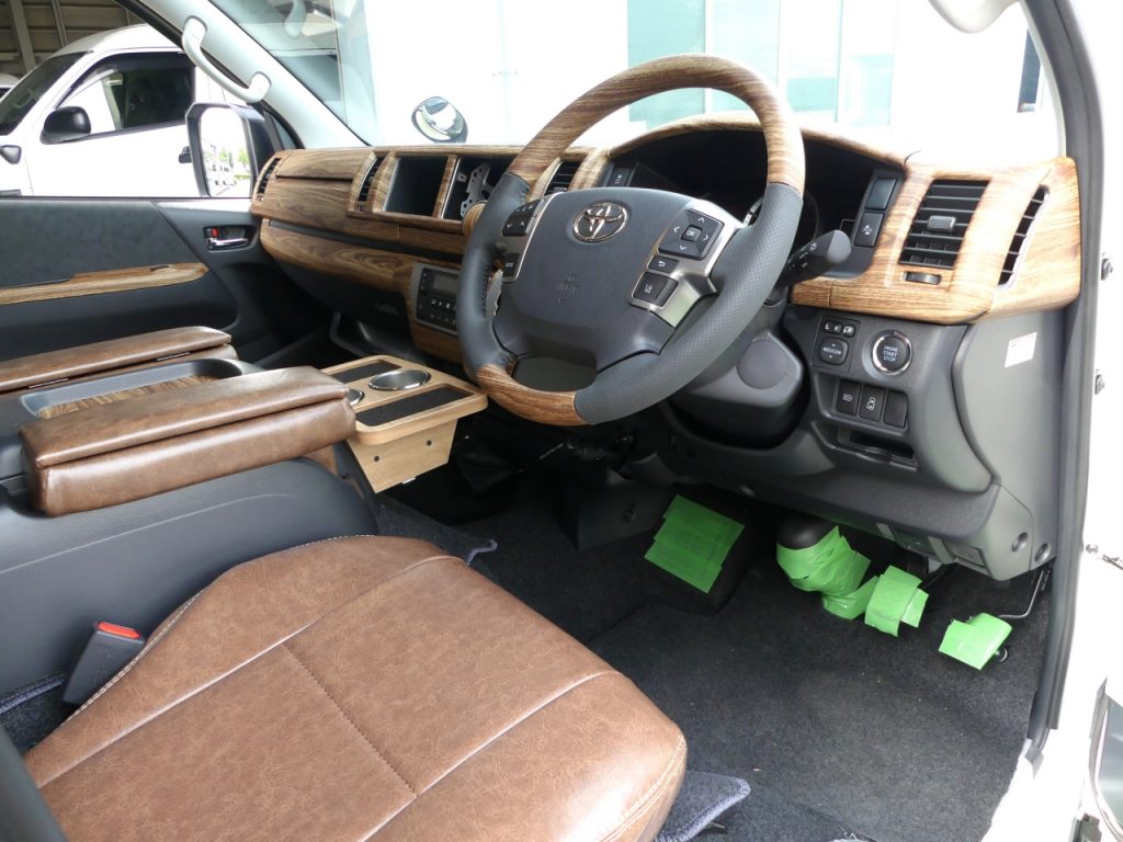 ハイエースワゴン 4WD GL【FD-BOX W00】のご紹介～！♪｜ハイエース専門店のライトキャンピングカー｜flexdream blog