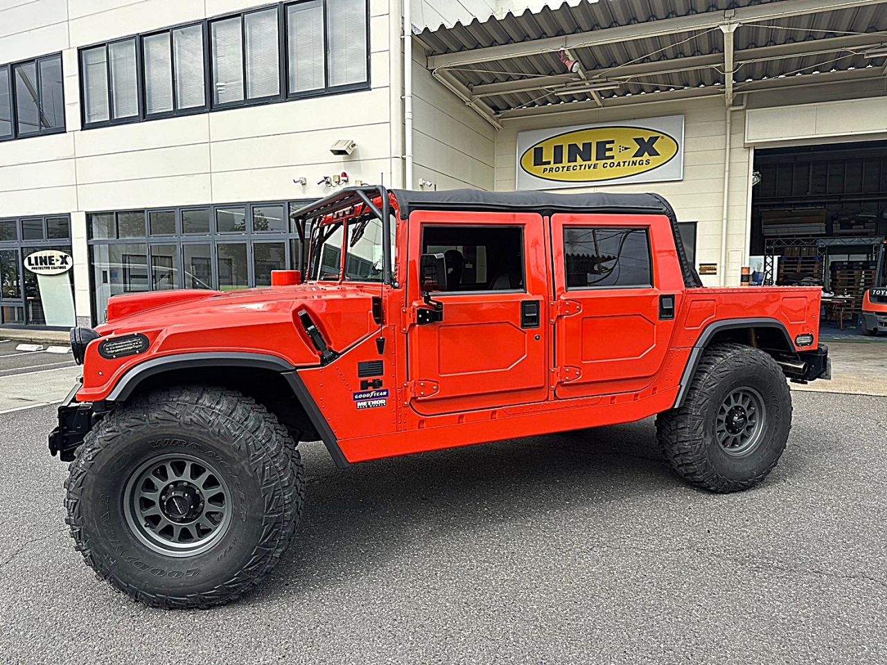 HUMMER H1荷台LINE-X施工のご紹介♪｜LINE-X 自動車部門 公式ブログ｜flexdream blog
