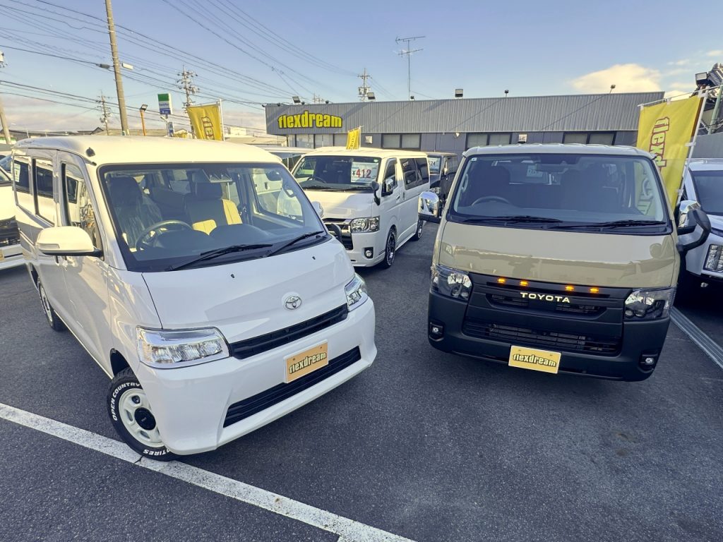 MONOBOX T-01リリースを祝して、タウンエースバンとハイエースバンを徹底比較しました！｜ハイエース好きなんだもん ハイエース専門店BLOG｜flexdream blog